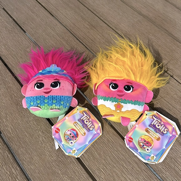 Mattel Toys Nwt 2 Plush Toys Trolls Band Together Queen Poppy Viva